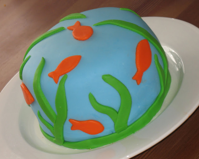 Fondant fishies. - Sew Much Ado