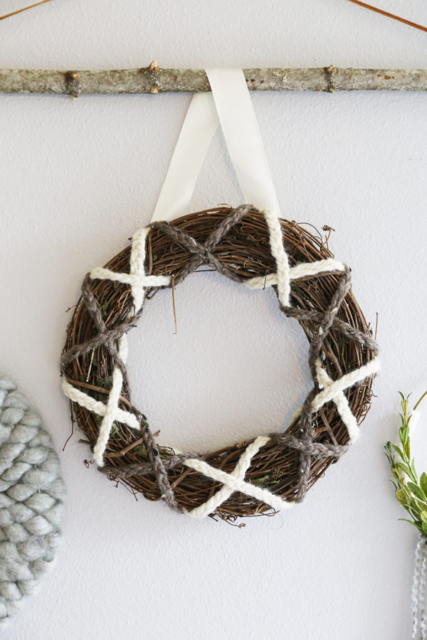 DIY Yarn Wreath Tutorial -3 Ways! - Sew Much Ado