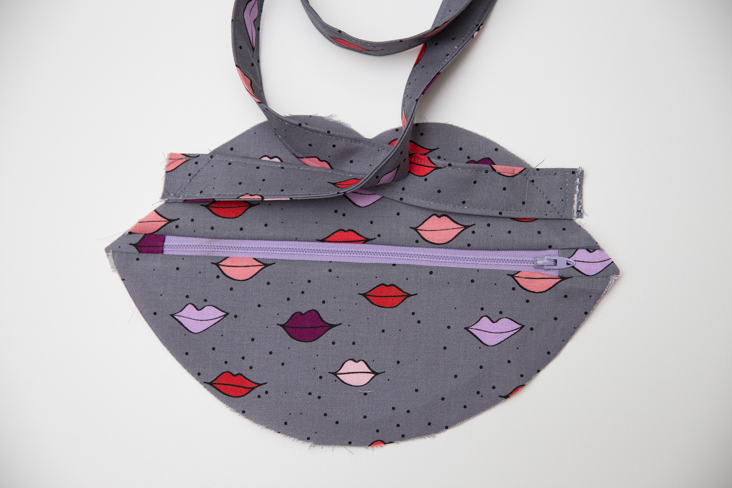 Free Lip Purse Pattern + Tutorial - Sew Much Ado