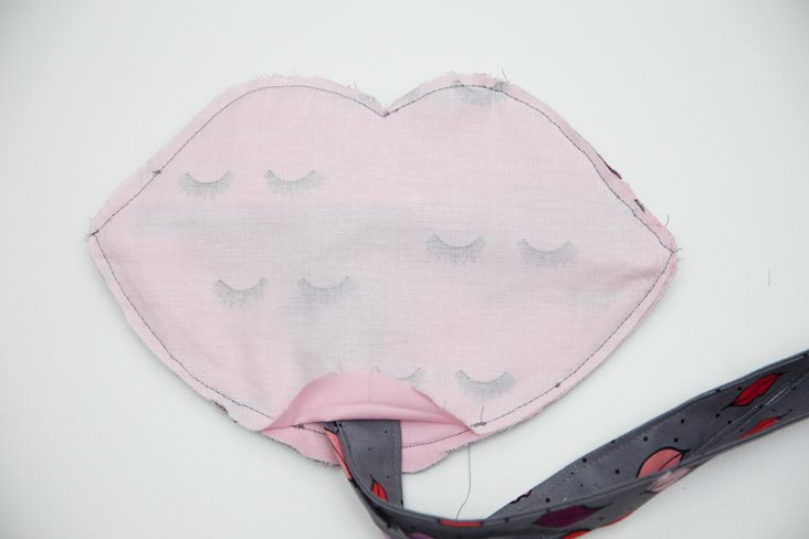 Free Lip Purse Pattern + Tutorial - Sew Much Ado