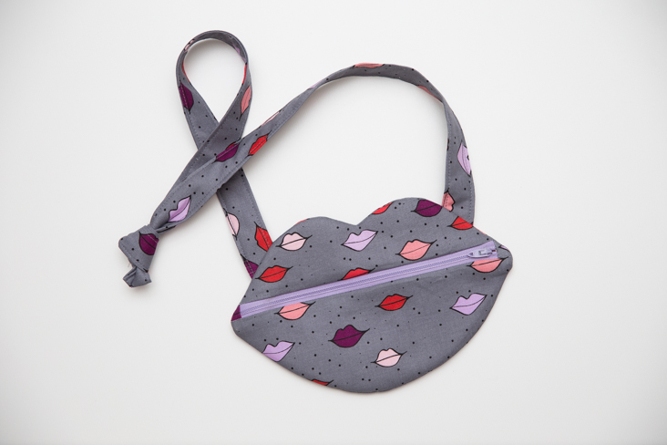 Free Lip Purse Pattern + Tutorial - Sew Much Ado