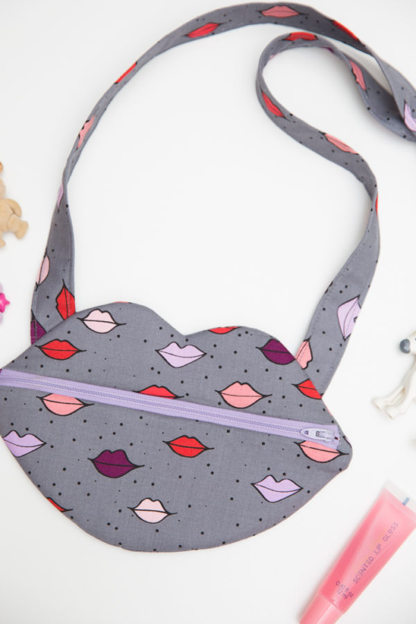 Free Lip Purse Pattern + Tutorial - Sew Much Ado