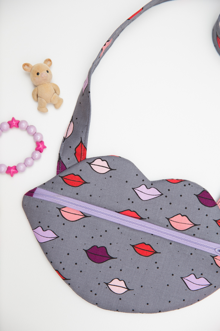 Free Lip Purse Pattern + Tutorial - Sew Much Ado