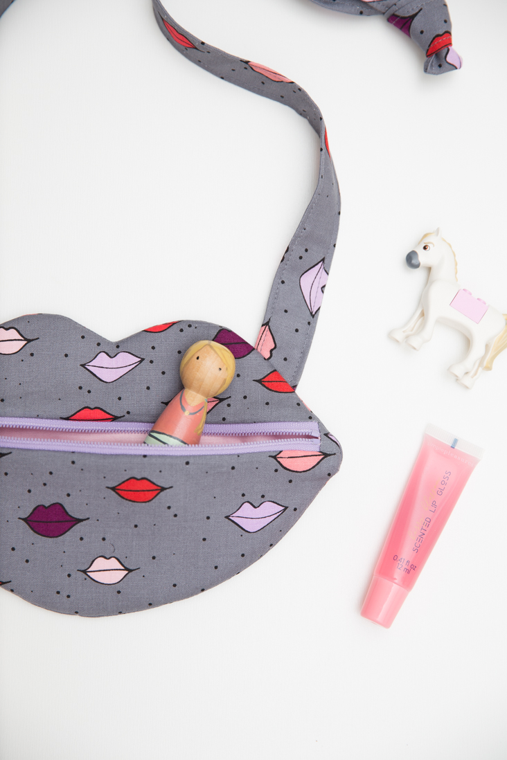 Free Lip Purse Pattern + Tutorial - Sew Much Ado