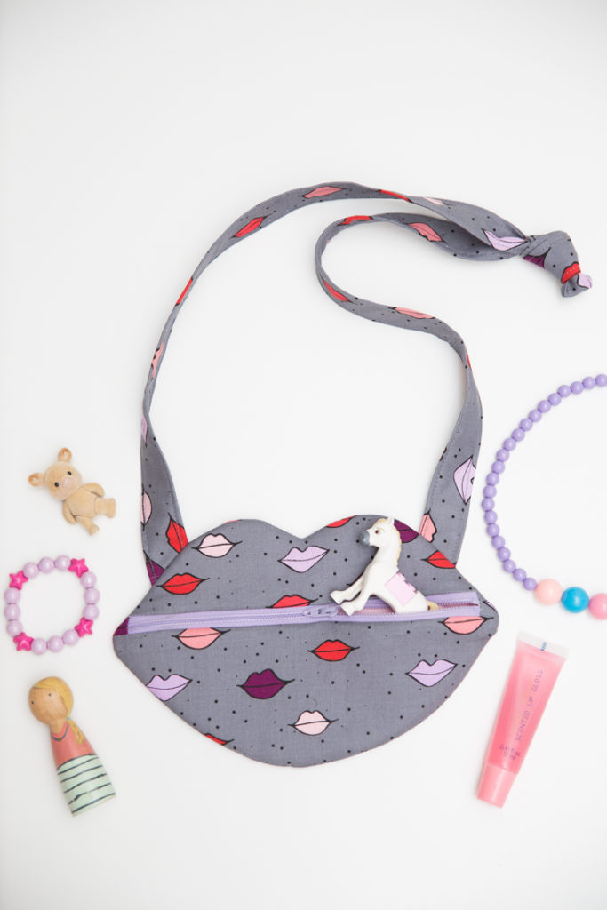 Free Lip Purse Pattern + Tutorial - Sew Much Ado