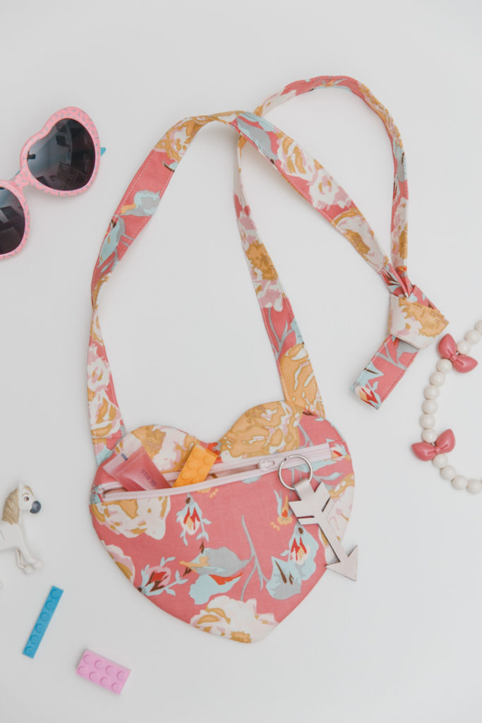 Heart Pillow Pattern - Free PDF Download - Sew Much Ado