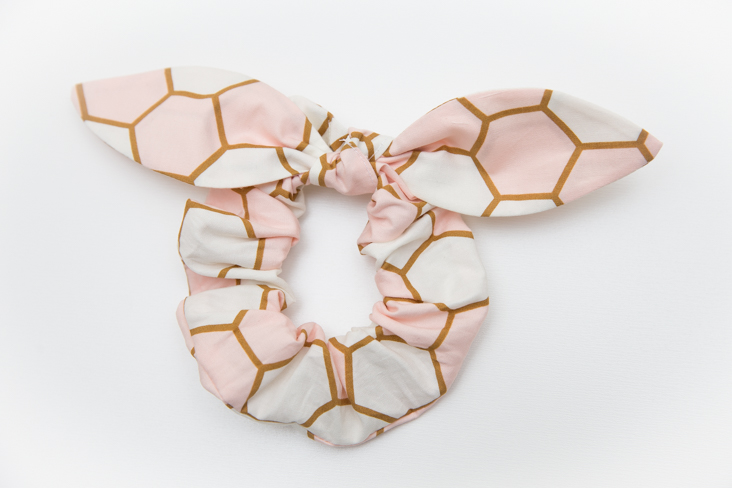 How to Make a Scrunchie - With Free Pattern + Video Tutorial! - Sew ...