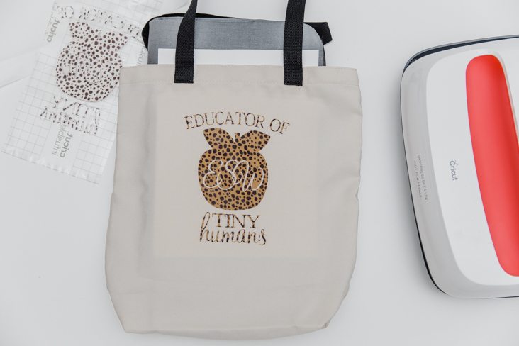 DIY Monogram Tote Bag for Teachers // Cricut Explore Air 2 - Sew Much Ado