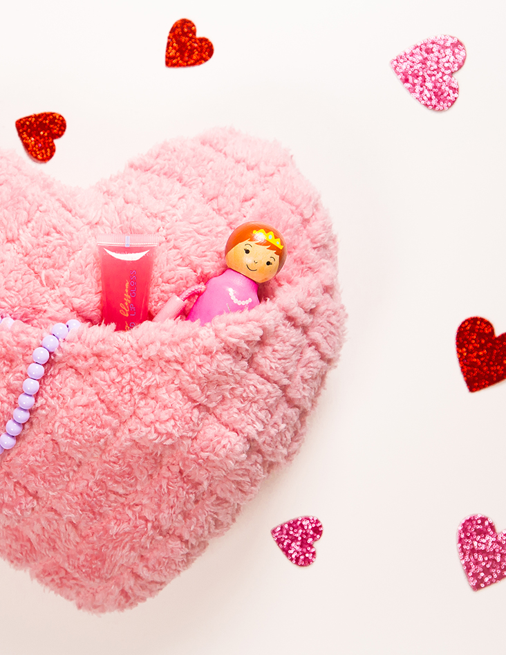 Heart Pillow Pattern - Free PDF Download - Sew Much Ado